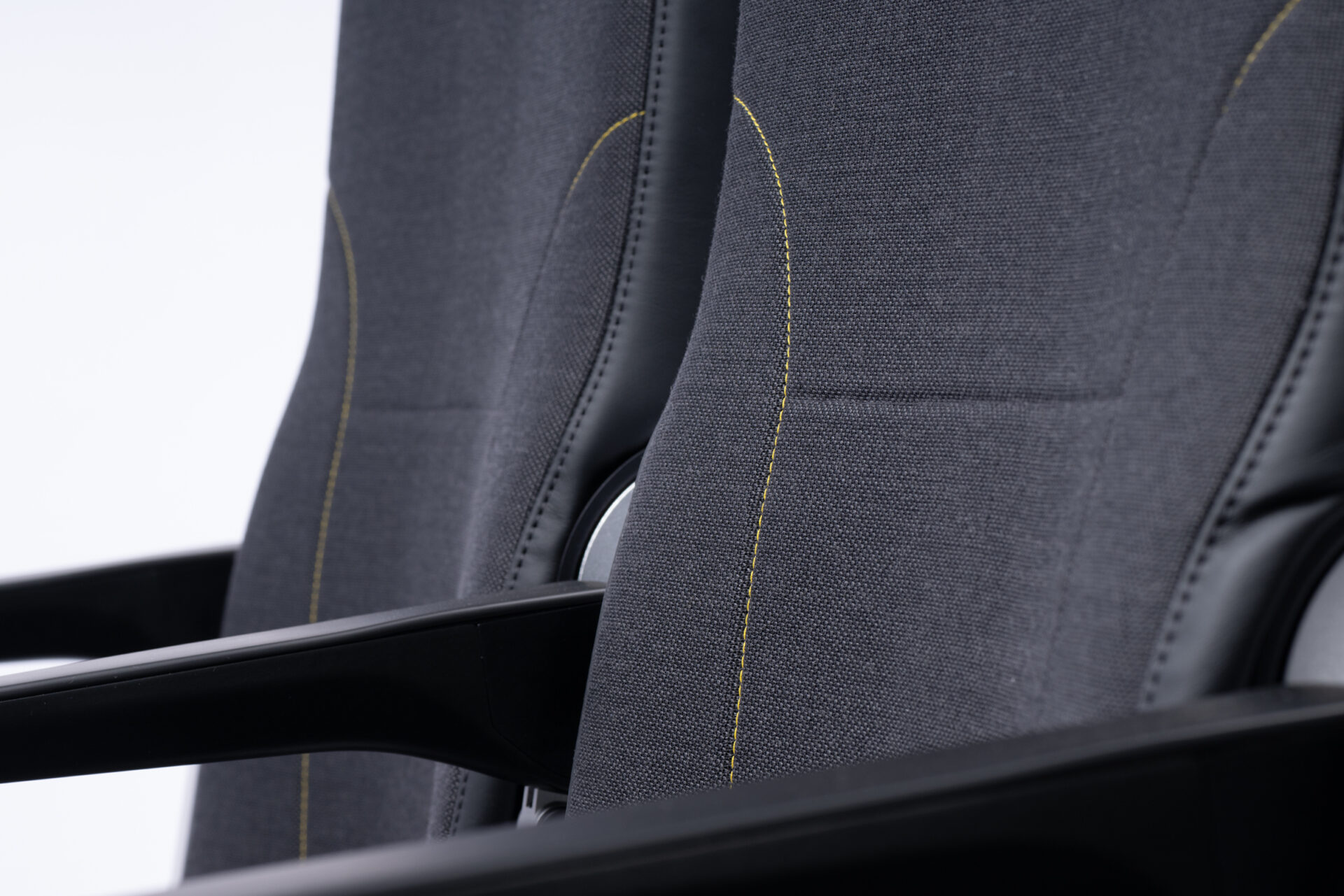 Falcon Seat | Mirus Aircraft Seating