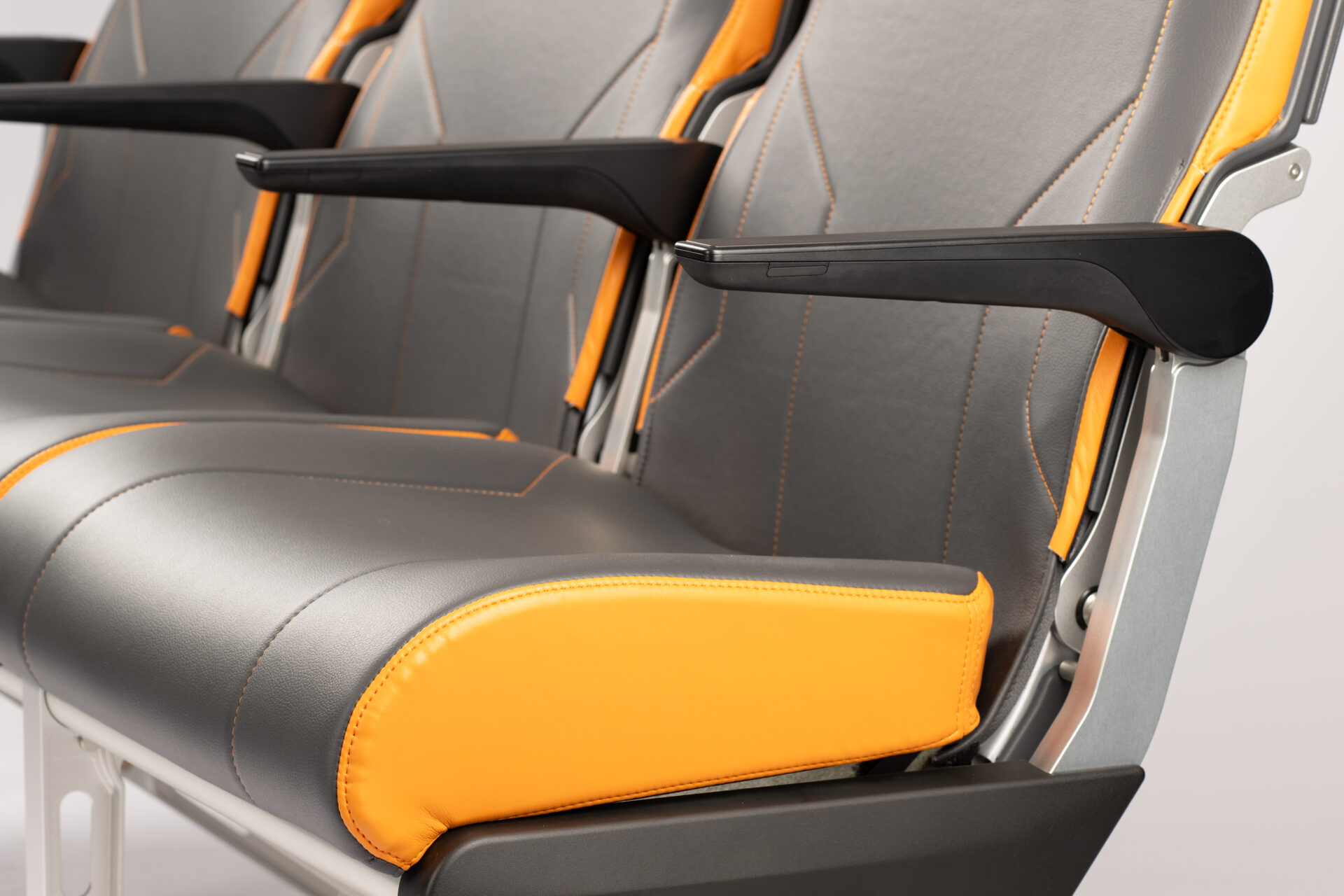 Hawk Duo Seat | Mirus Aircraft Seating
